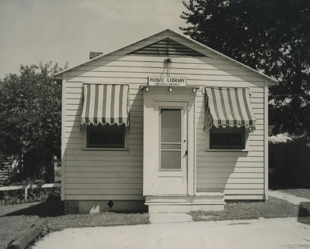 The Henry Louis Holmes Library, 1940-1949 - Arlington Public Library